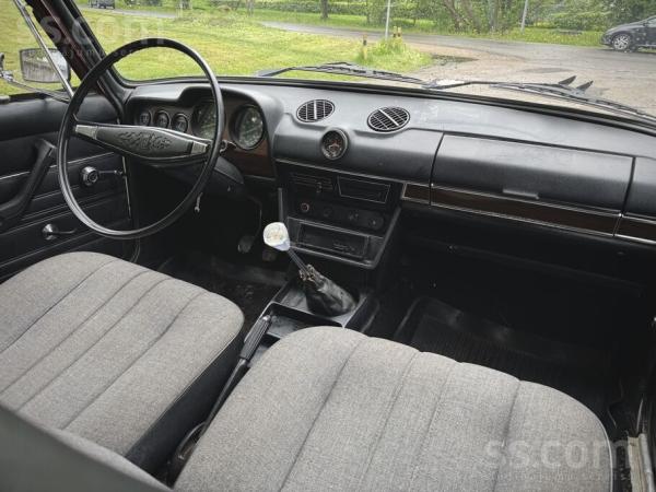 Red VAZ / Lada 2106 1990 in Riga, with an engine capacity of 1.30 L and mileage of 96 thousand km for 3000 €, photo 9 on AUTOMOTO.COM.LV
