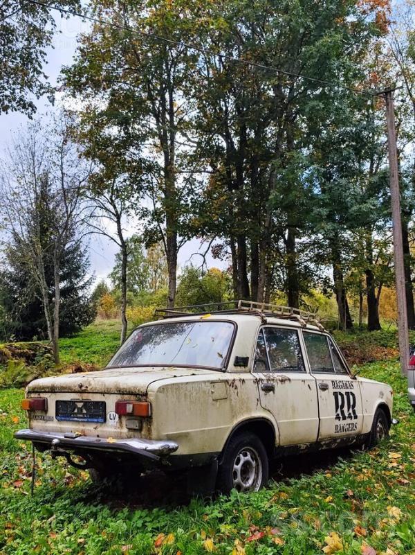 Balts VAZ / Lada 2106 1979 Cēsis, ar dzinēja tilpumu 1.60 L un nobraukumu 98 tūkst. km par 700 €, foto 3 vietnē AUTOMOTO.COM.LV