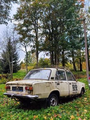 Balts VAZ / Lada 2106 1979 Cēsis, ar dzinēja tilpumu 1.60 L un nobraukumu 98 tūkst. km par 700 €, foto 3 vietnē AUTOMOTO.COM.LV