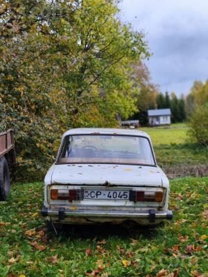 Balts VAZ / Lada 2106 1979 Cēsis, ar dzinēja tilpumu 1.60 L un nobraukumu 98 tūkst. km par 700 €, foto 5 vietnē AUTOMOTO.COM.LV
