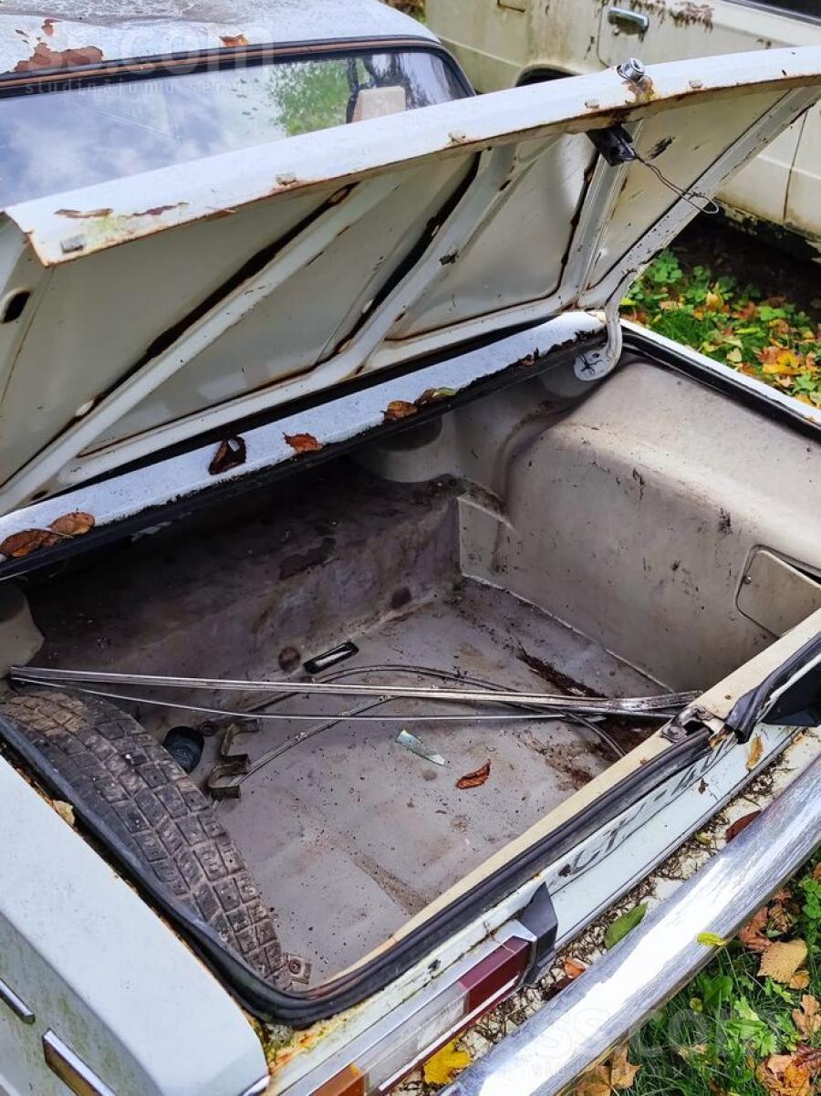 Balts VAZ / Lada 2106 1979 Cēsis, ar dzinēja tilpumu 1.60 L un nobraukumu 98 tūkst. km par 700 €, foto 7 vietnē AUTOMOTO.COM.LV