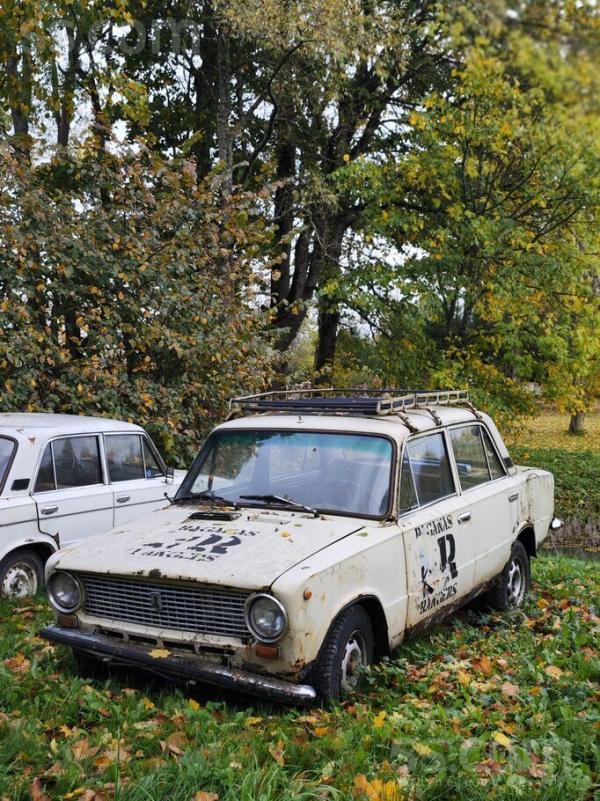 Balts VAZ / Lada 2106 1979 Cēsis, ar dzinēja tilpumu 1.60 L un nobraukumu 98 tūkst. km par 700 €, foto 8 vietnē AUTOMOTO.COM.LV