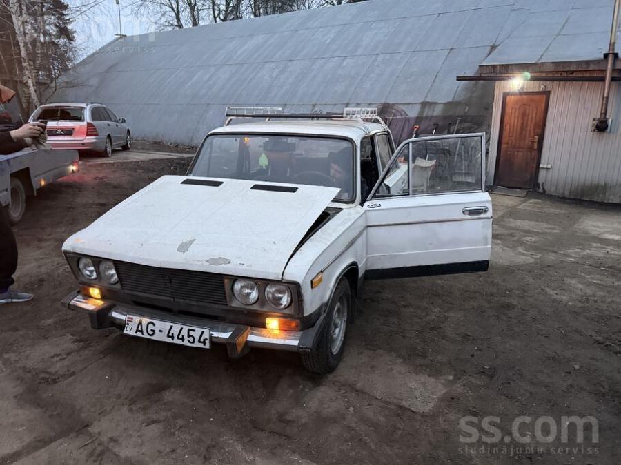 White VAZ / Lada 2106 1985 in Riga, with an engine capacity of 1.50 L and mileage of 0 thousand km for 550 €, photo 14 on AUTOMOTO.COM.LV