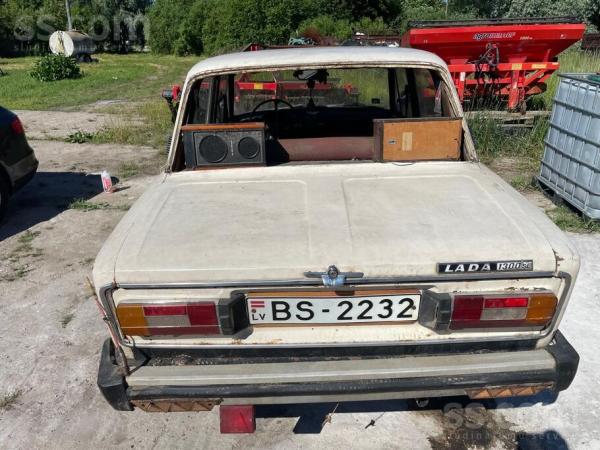 Белый ВАЗ 2106 1988 в Вентспилс, объемом двигателя 1.30 л и пробегом 73 тыс. км за 300 €, фото 4 на AUTOMOTO.COM.LV