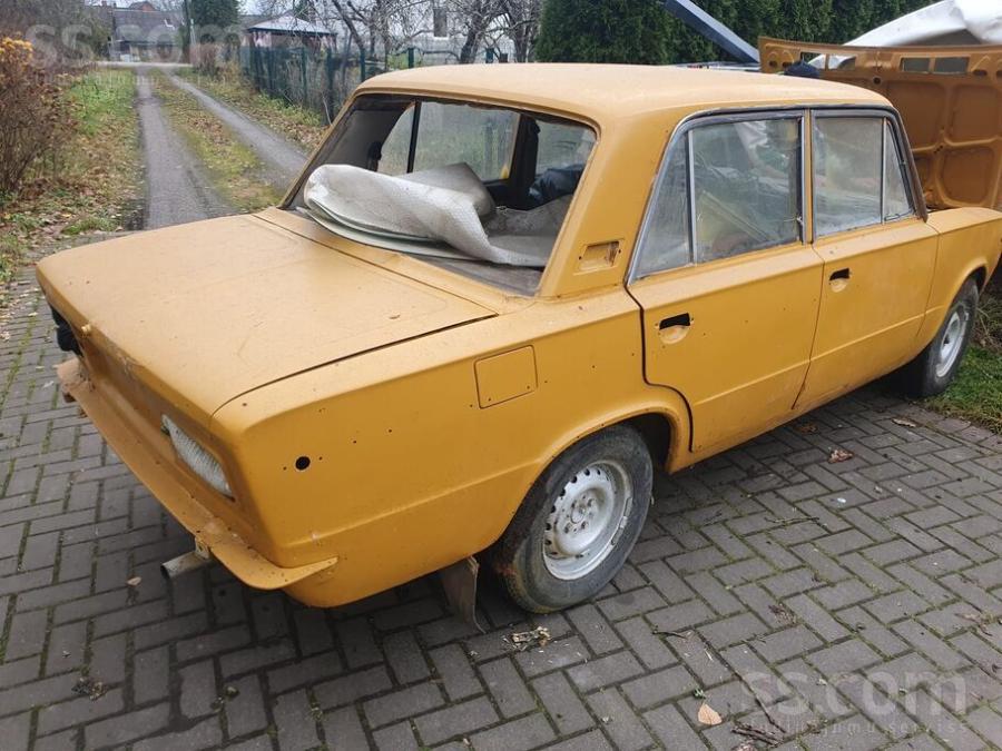 Желтый ВАЗ 2106 1982 в Цесис, объемом двигателя 1.60 л и пробегом 67 тыс. км за 1000 €, фото 3 на AUTOMOTO.COM.LV