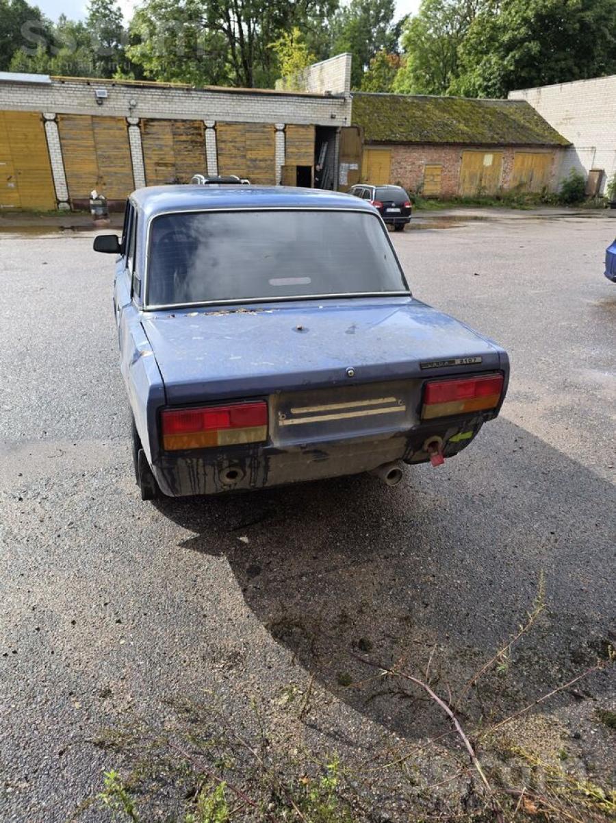 Zils VAZ / Lada 2107 2006 Valmiera, ar dzinēja tilpumu 1.70 L un nobraukumu 28 tūkst. km par 1700 €, foto 3 vietnē AUTOMOTO.COM.LV