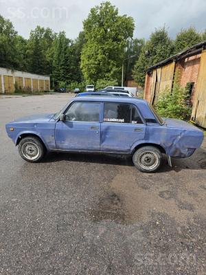 Zils VAZ / Lada 2107 2006 Valmiera, ar dzinēja tilpumu 1.70 L un nobraukumu 28 tūkst. km par 1700 €, foto 4 vietnē AUTOMOTO.COM.LV