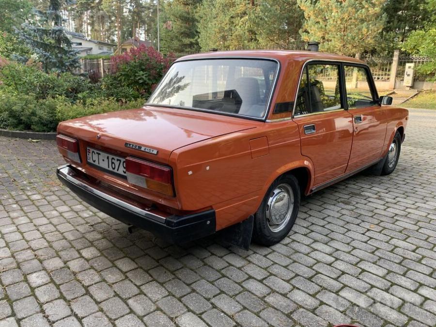 Oranžs VAZ / Lada 2107 1983 Rīga, ar dzinēja tilpumu 1.50 L un nobraukumu 120 tūkst. km par 3500 €, foto 6 vietnē AUTOMOTO.COM.LV
