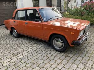Oranžs VAZ / Lada 2107 1983 Rīga, ar dzinēja tilpumu 1.50 L un nobraukumu 120 tūkst. km par 3500 €, foto 7 vietnē AUTOMOTO.COM.LV
