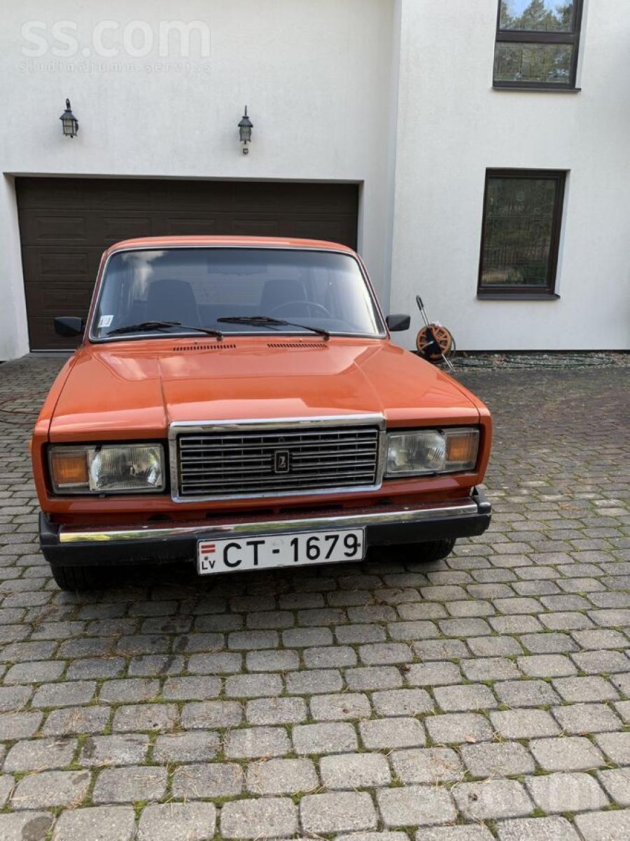 Oranžs VAZ / Lada 2107 1983 Rīga, ar dzinēja tilpumu 1.50 L un nobraukumu 120 tūkst. km par 3500 €, foto 1 vietnē AUTOMOTO.COM.LV