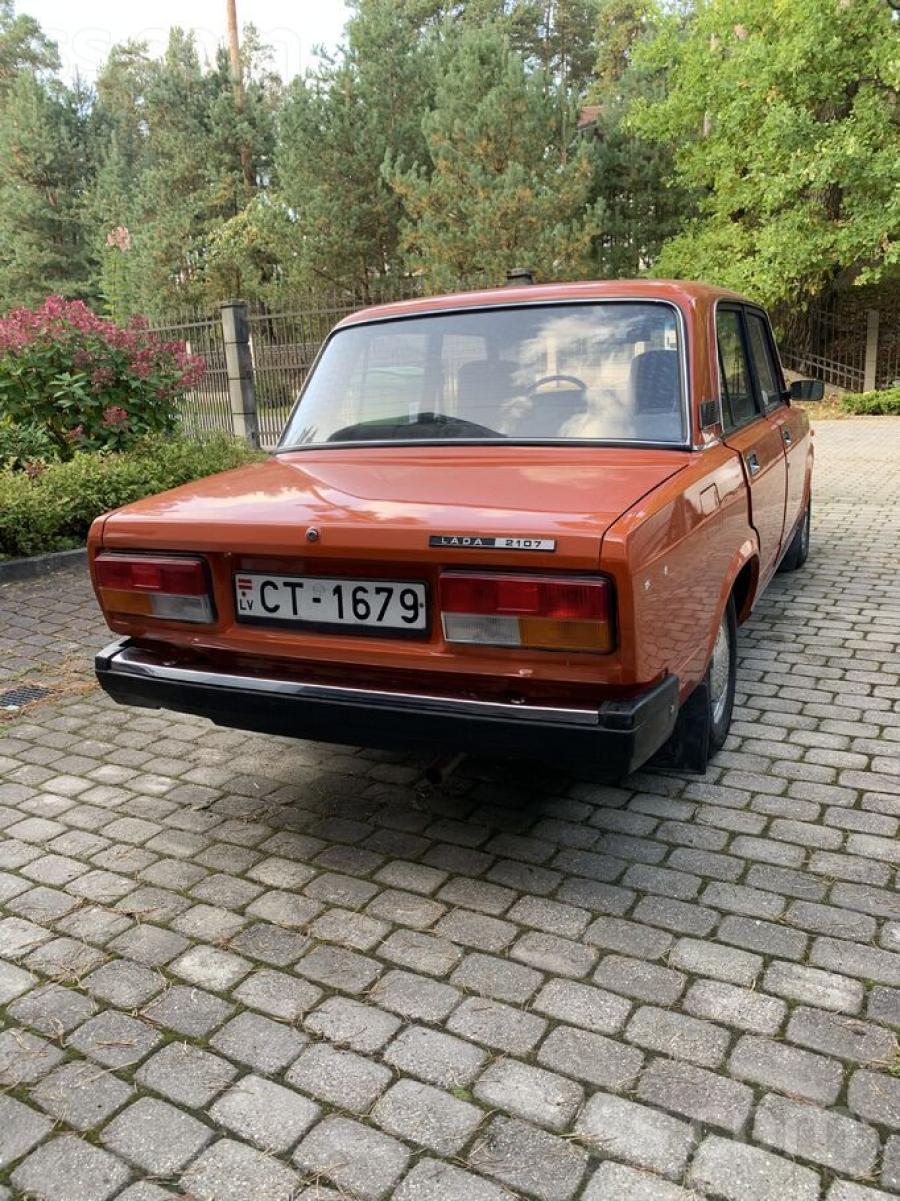 Oranžs VAZ / Lada 2107 1983 Rīga, ar dzinēja tilpumu 1.50 L un nobraukumu 120 tūkst. km par 3500 €, foto 5 vietnē AUTOMOTO.COM.LV