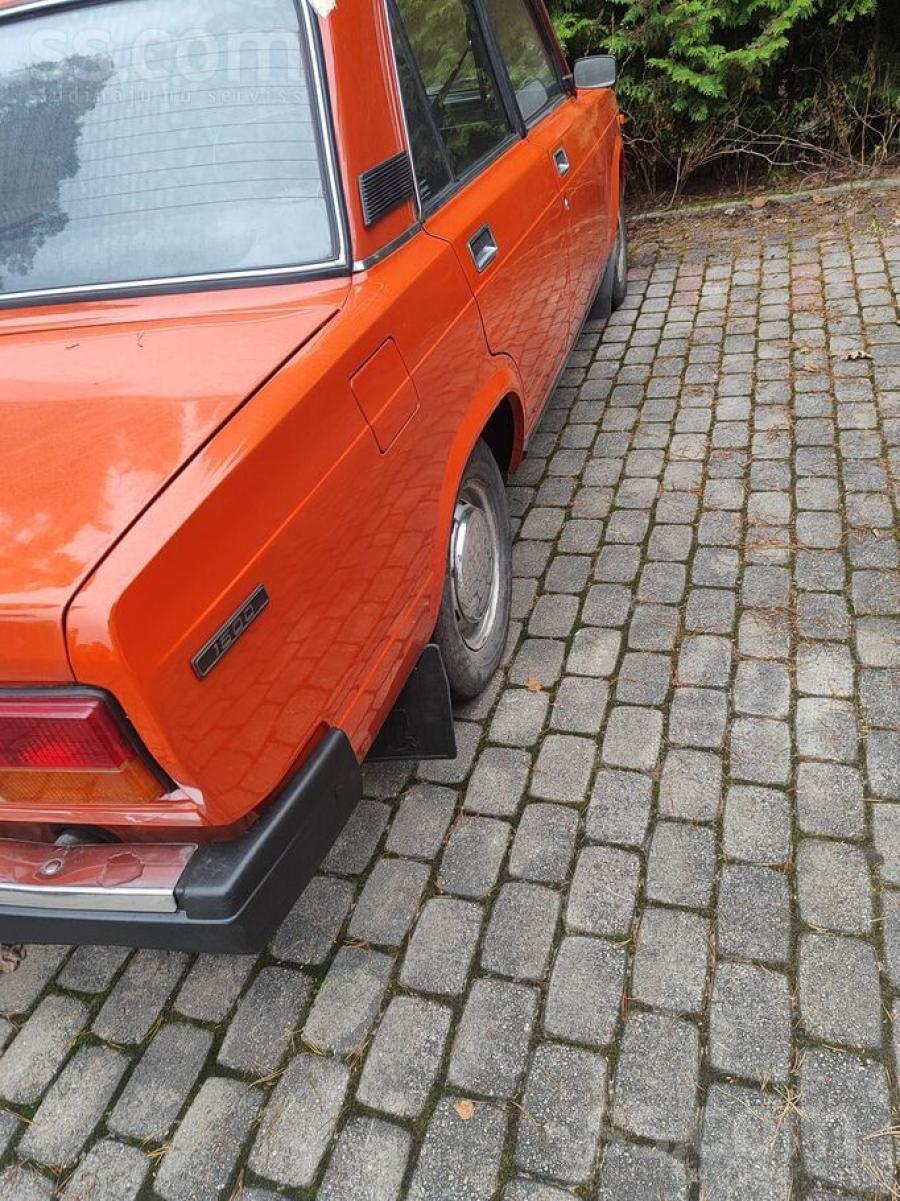 Oranžs VAZ / Lada 2107 1983 Rīga, ar dzinēja tilpumu 1.50 L un nobraukumu 120 tūkst. km par 3500 €, foto 14 vietnē AUTOMOTO.COM.LV