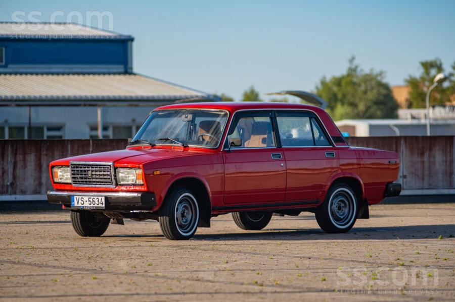 Sarkans VAZ / Lada 2107 1986 Rīga, ar dzinēja tilpumu 1.50 L un nobraukumu 89 tūkst. km par 3500 €, foto 3 vietnē AUTOMOTO.COM.LV