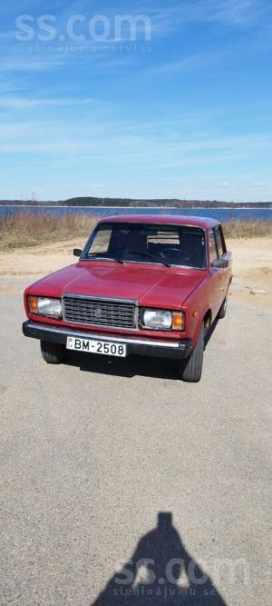 Red VAZ / Lada 2107 1987 in Limbazi, with an engine capacity of 1.30 L and mileage of 16 thousand km for 1500 €, photo 4 on AUTOMOTO.COM.LV