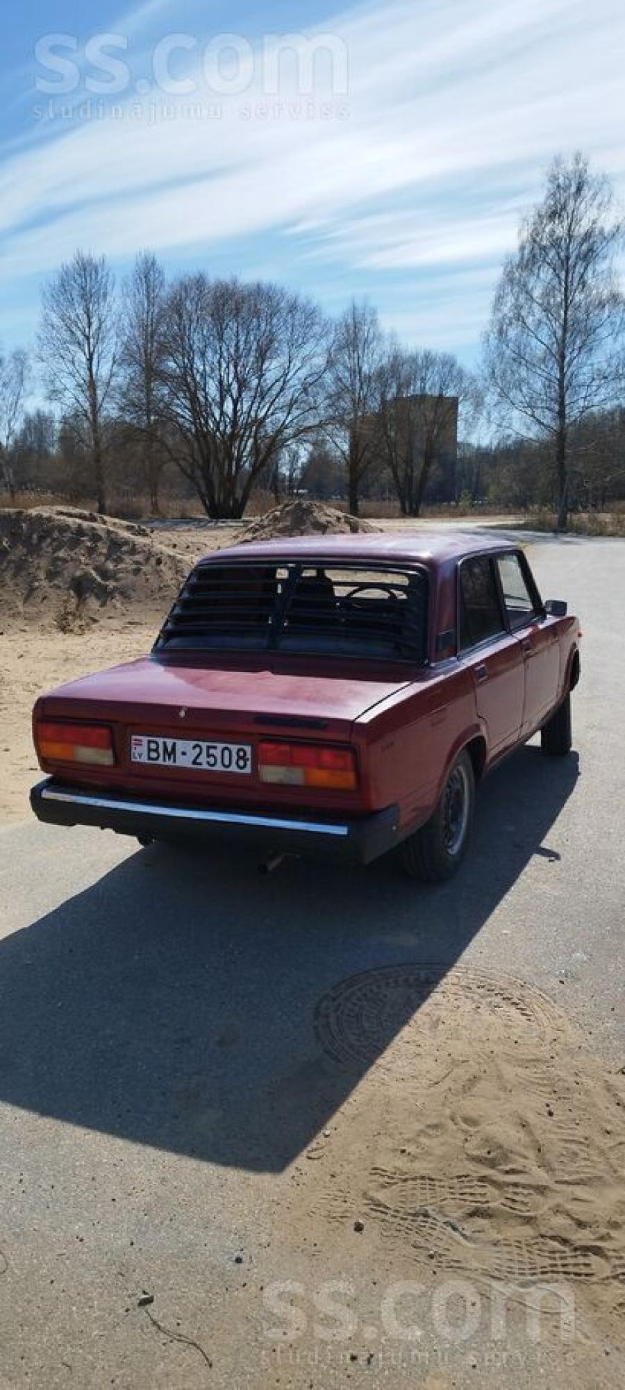 Red VAZ / Lada 2107 1987 in Limbazi, with an engine capacity of 1.30 L and mileage of 16 thousand km for 1500 €, photo 6 on AUTOMOTO.COM.LV