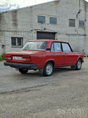 Красный ВАЗ 2107 1991 в Рига, объемом двигателя 1.50 л и пробегом 43 тыс. км за 1950 €, фото 7 на AUTOMOTO.COM.LV