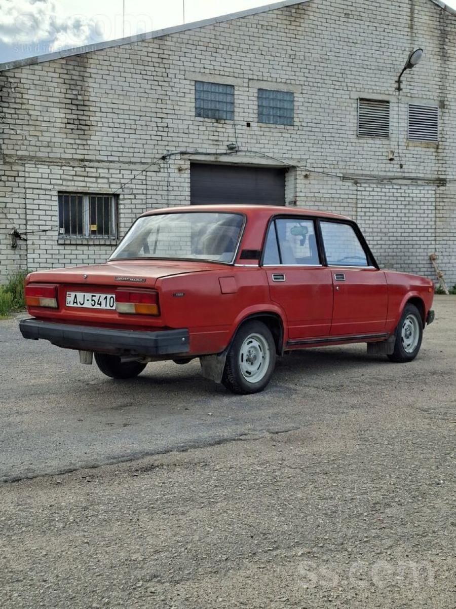 Красный ВАЗ 2107 1991 в Рига, объемом двигателя 1.50 л и пробегом 43 тыс. км за 1950 €, фото 7 на AUTOMOTO.COM.LV