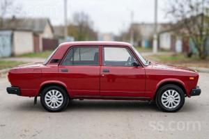 Красный ВАЗ 2107 1999 в Цесис, объемом двигателя 1.60 л и пробегом 46 тыс. км за 3500 €, фото  на AUTOMOTO.COM.LV