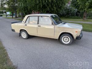 ВАЗ 2107 1985 в Валмиера, объемом двигателя 1.50 л и пробегом 100 тыс. км за 2000 €, фото 3 на AUTOMOTO.COM.LV