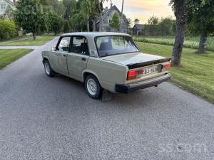 ВАЗ 2107 1985 в Валмиера, объемом двигателя 1.50 л и пробегом 100 тыс. км за 2000 €, фото 4 на AUTOMOTO.COM.LV