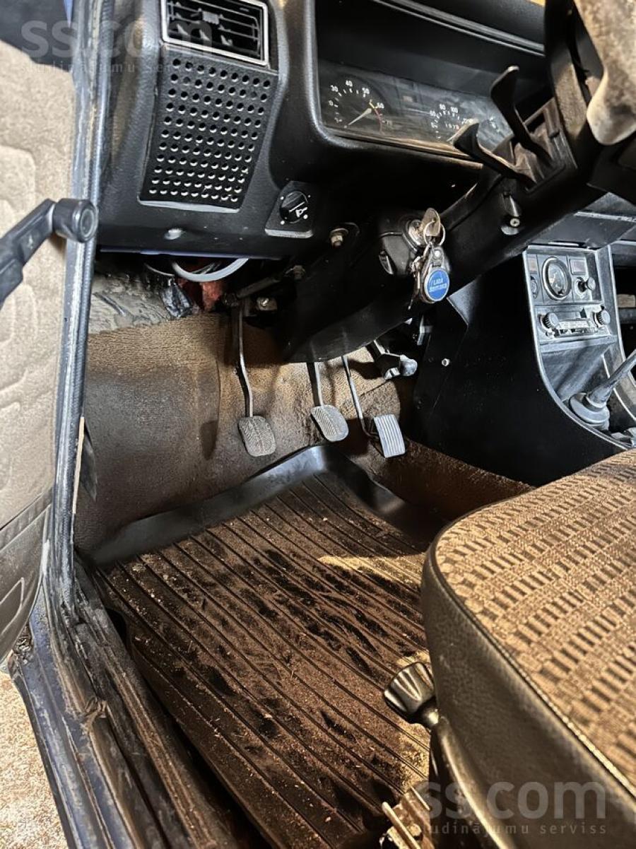 VAZ / Lada 2107 1988 Tukums, ar dzinēja tilpumu 1.60 L un nobraukumu 120 tūkst. km par 1950 €, foto 19 vietnē AUTOMOTO.COM.LV