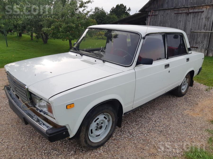 Balts VAZ / Lada 2107 1988 Ventspils, ar dzinēja tilpumu 1.50 L un nobraukumu 13 tūkst. km par 800 €, foto 1 vietnē AUTOMOTO.COM.LV