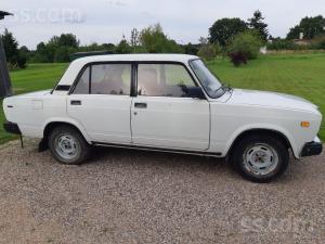 Balts VAZ / Lada 2107 1988 Ventspils, ar dzinēja tilpumu 1.50 L un nobraukumu 13 tūkst. km par 800 €, foto 5 vietnē AUTOMOTO.COM.LV