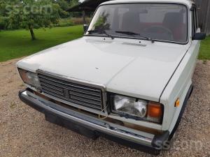 Balts VAZ / Lada 2107 1988 Ventspils, ar dzinēja tilpumu 1.50 L un nobraukumu 13 tūkst. km par 800 €, foto 8 vietnē AUTOMOTO.COM.LV