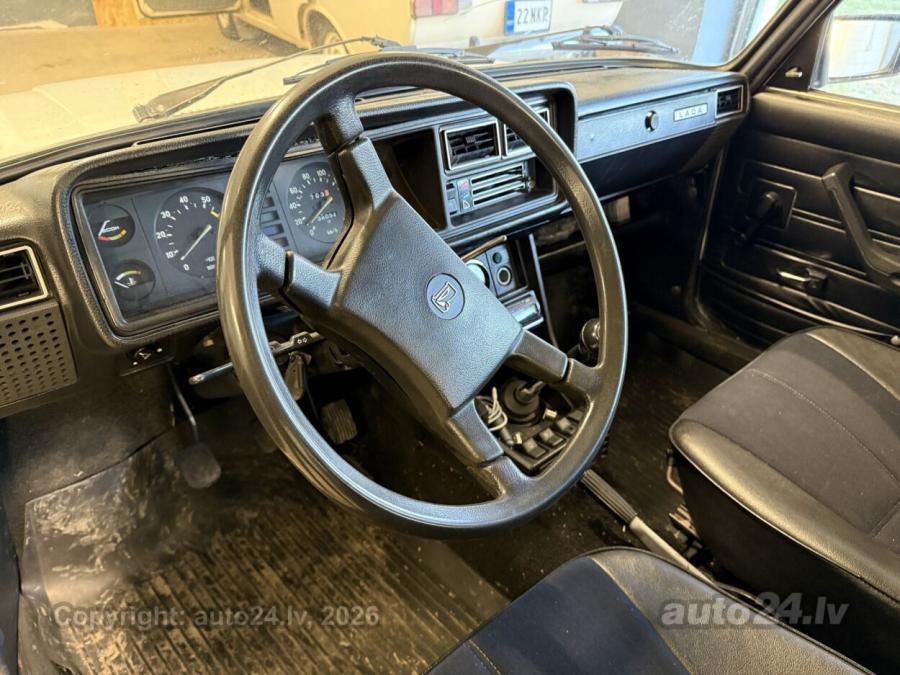 Balts VAZ / Lada 2107 1992 Tallina, ar dzinēja tilpumu 1.50 L un nobraukumu 137 tūkst. km par 3900 €, foto 6 vietnē AUTOMOTO.COM.LV