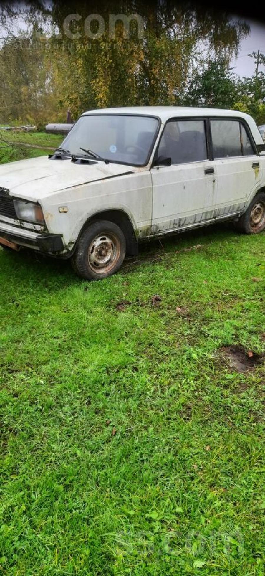 White VAZ / Lada 2107 1998 in Riga, with an engine capacity of 1.60 L and mileage of 60 thousand km for 500 €, photo 1 on AUTOMOTO.COM.LV