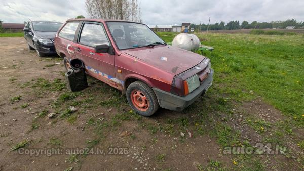 Red VAZ / Lada 2108 1990 in Jogeva, with an engine capacity of 1.30 L and mileage of 0 thousand km for 350 €, photo 1 on AUTOMOTO.COM.LV