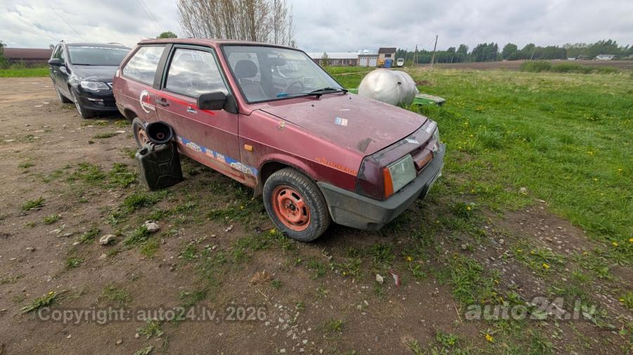 Red VAZ / Lada 2108 1990 in Jogeva, with an engine capacity of 1.30 L and mileage of 0 thousand km for 350 €, photo 1 on AUTOMOTO.COM.LV