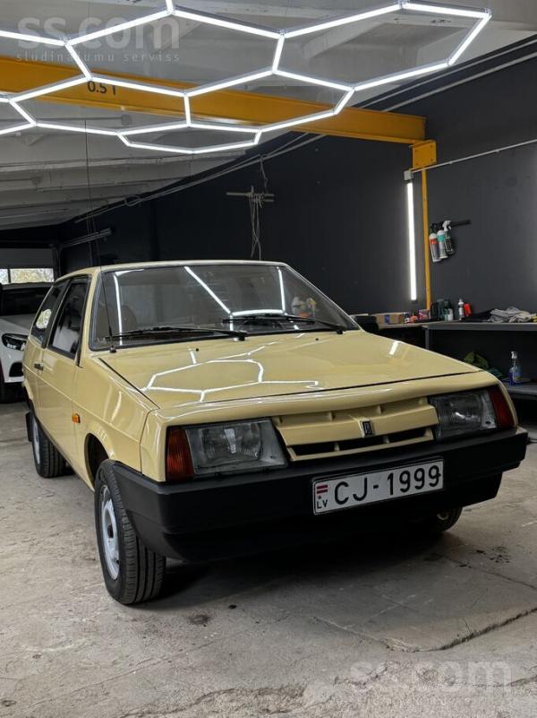 Dzeltens VAZ / Lada 2108 1986 Cēsis, ar dzinēja tilpumu 1.30 L un nobraukumu 49 tūkst. km par 2950 €, foto 4 vietnē AUTOMOTO.COM.LV