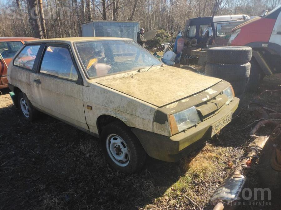 Dzeltens VAZ / Lada 2108 1987 Dobele, ar dzinēja tilpumu 1.30 L un nobraukumu 44 tūkst. km par 700 €, foto 4 vietnē AUTOMOTO.COM.LV