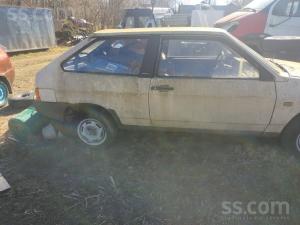 Dzeltens VAZ / Lada 2108 1987 Dobele, ar dzinēja tilpumu 1.30 L un nobraukumu 44 tūkst. km par 700 €, foto 5 vietnē AUTOMOTO.COM.LV