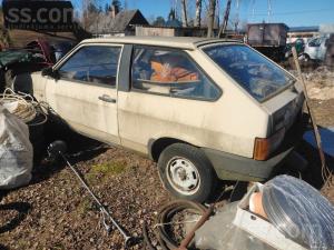 Dzeltens VAZ / Lada 2108 1987 Dobele, ar dzinēja tilpumu 1.30 L un nobraukumu 44 tūkst. km par 700 €, foto 7 vietnē AUTOMOTO.COM.LV