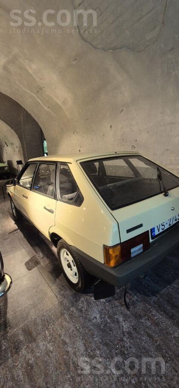VAZ / Lada 2109 1990 in Daugavpils, with an engine capacity of 1.30 L and mileage of 41 thousand km for 3500 €, photo 2 on AUTOMOTO.COM.LV