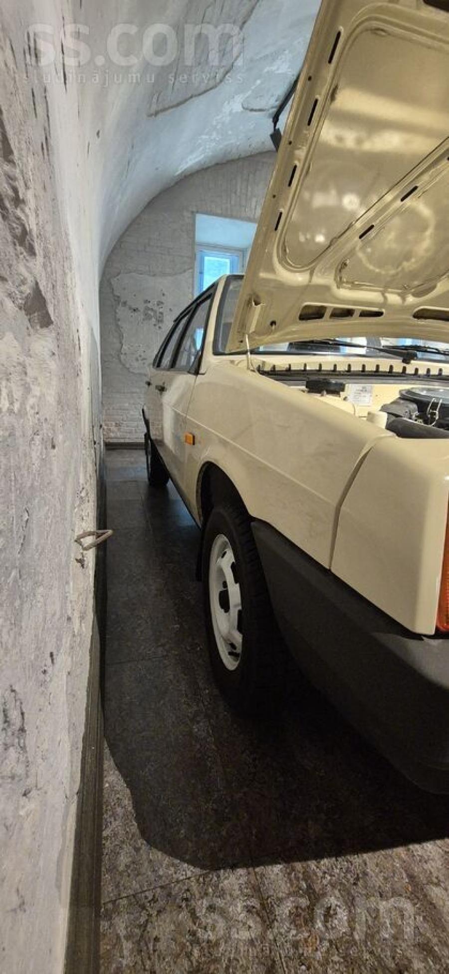 VAZ / Lada 2109 1990 in Daugavpils, with an engine capacity of 1.30 L and mileage of 41 thousand km for 3500 €, photo 6 on AUTOMOTO.COM.LV