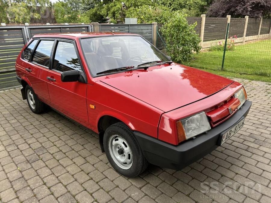 Красный ВАЗ 2109 1988 в Рига, объемом двигателя 1.30 л и пробегом 92 тыс. км за 3750 €, фото 3 на AUTOMOTO.COM.LV