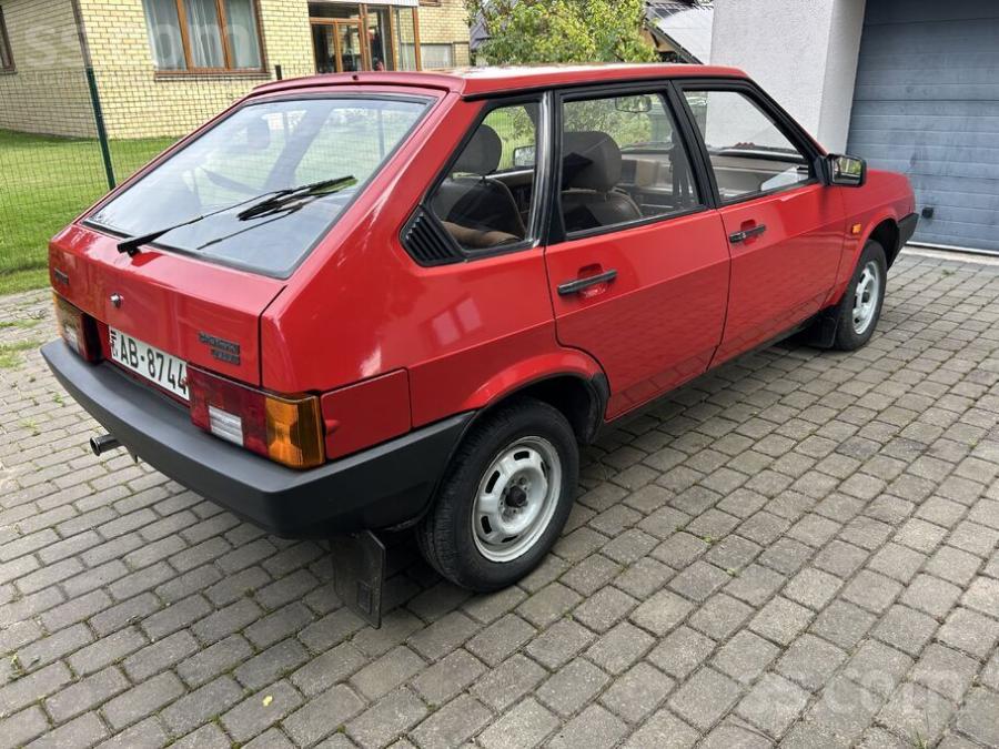 Красный ВАЗ 2109 1988 в Рига, объемом двигателя 1.30 л и пробегом 92 тыс. км за 3750 €, фото 5 на AUTOMOTO.COM.LV