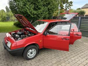 Красный ВАЗ 2109 1988 в Рига, объемом двигателя 1.30 л и пробегом 92 тыс. км за 3750 €, фото 13 на AUTOMOTO.COM.LV