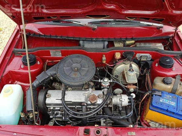 Sarkans VAZ / Lada 2109 1989 Rīga, ar dzinēja tilpumu 1.30 L un nobraukumu 80 tūkst. km par 2300 €, foto 4 vietnē AUTOMOTO.COM.LV