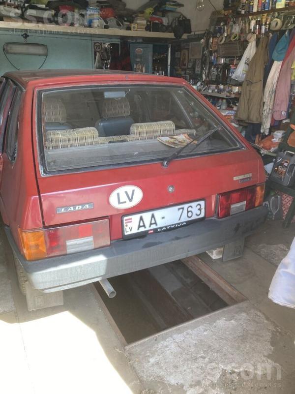 Red VAZ / Lada 2109 1991 in Riga, with an engine capacity of 1.50 L and mileage of 81 thousand km for 3500 €, photo 7 on AUTOMOTO.COM.LV