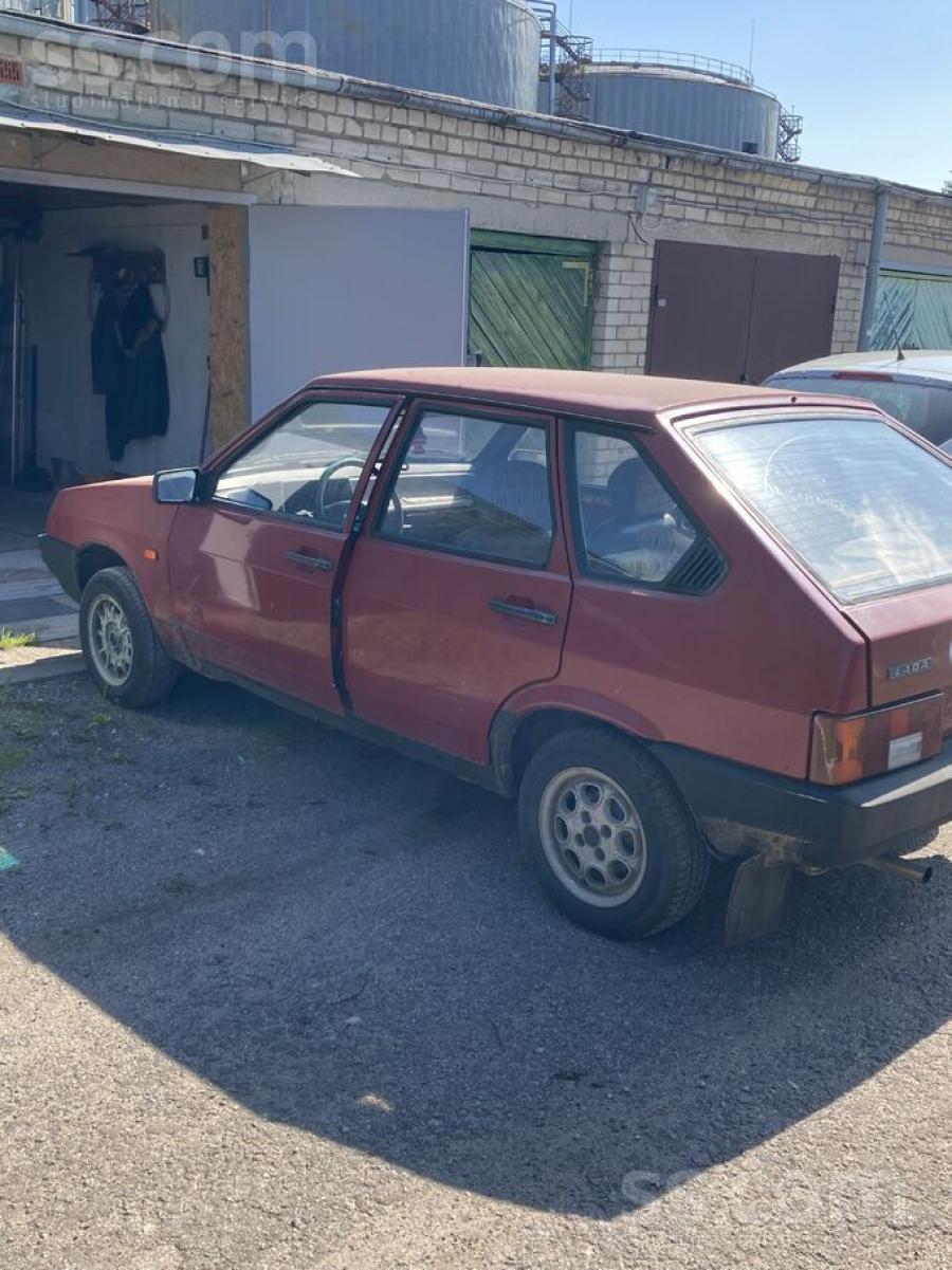Красный ВАЗ 2109 1991 в Рига, объемом двигателя 1.50 л и пробегом 81 тыс. км за 1000 €, фото 3 на AUTOMOTO.COM.LV