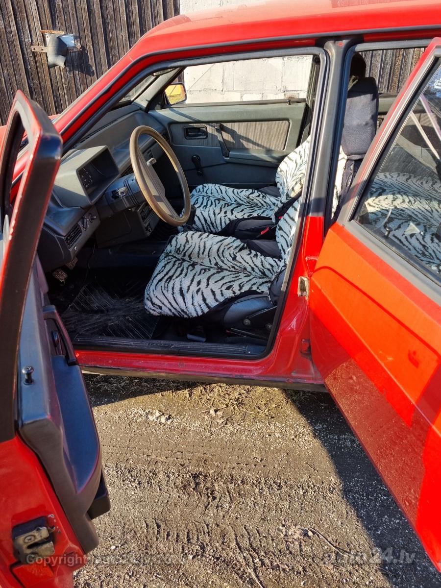 Sarkans VAZ / Lada 2109 1991 Jegeva, ar dzinēja tilpumu 1.30 L un nobraukumu 227 tūkst. km par 3490 €, foto 9 vietnē AUTOMOTO.COM.LV