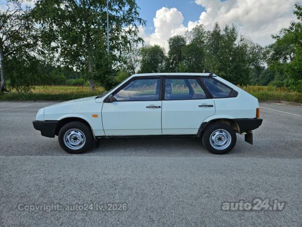 Белый ВАЗ 2109 1987 в Таллин, объемом двигателя 1.30 л и пробегом 34 тыс. км за 4990 €, фото 2 на AUTOMOTO.COM.LV