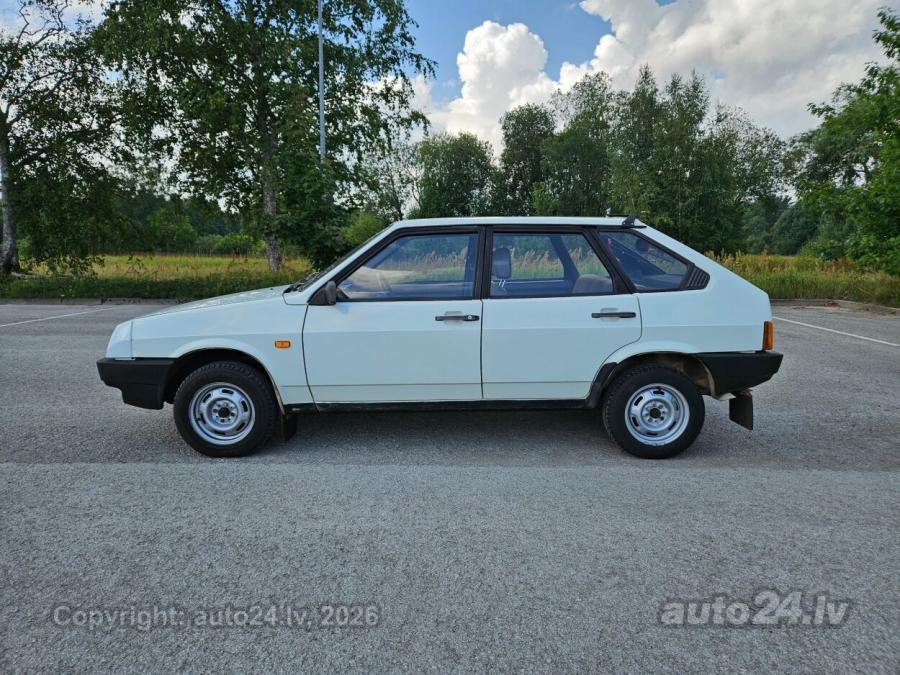 Белый ВАЗ 2109 1987 в Таллин, объемом двигателя 1.30 л и пробегом 34 тыс. км за 4990 €, фото 3 на AUTOMOTO.COM.LV