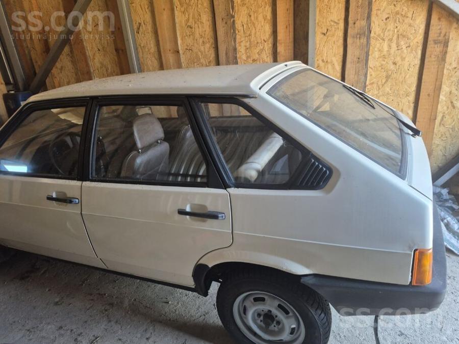 Balts VAZ / Lada 2109 1988 Preiļi, ar dzinēja tilpumu 1.00 L un nobraukumu 9 tūkst. km par 3000 €, foto 14 vietnē AUTOMOTO.COM.LV