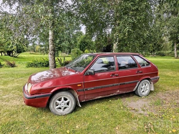 Red VAZ / Lada 21093 1998 in Tukums, with an engine capacity of 1.50 L and mileage of 123 thousand km for 2500 €, photo 3 on AUTOMOTO.COM.LV