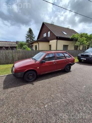 Sarkans VAZ / Lada 21093 1997 Ventspils, ar dzinēja tilpumu 1.50 L un nobraukumu 97 tūkst. km par 800 €, foto  vietnē AUTOMOTO.COM.LV